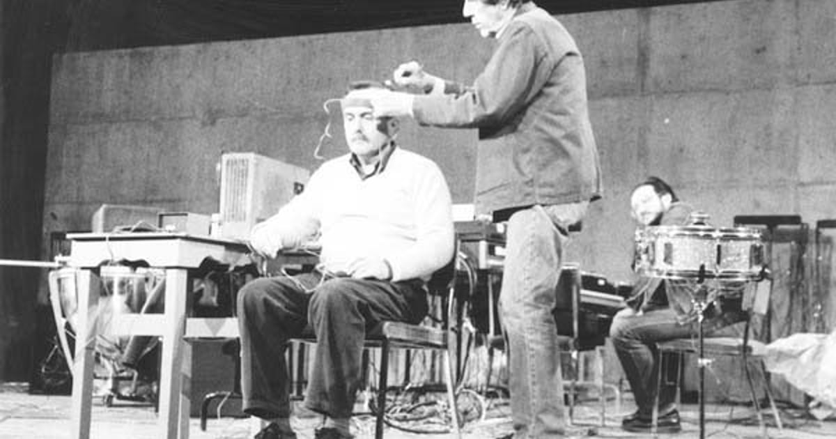 Alvin Lucier: Music For Solo Performer - 4:3